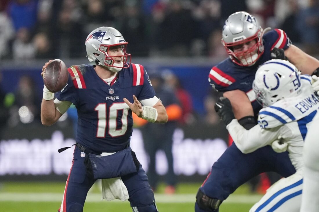 FLIGHT TO NOWHERE: Patriots return home reeling at 2-8 | News, Sports ...